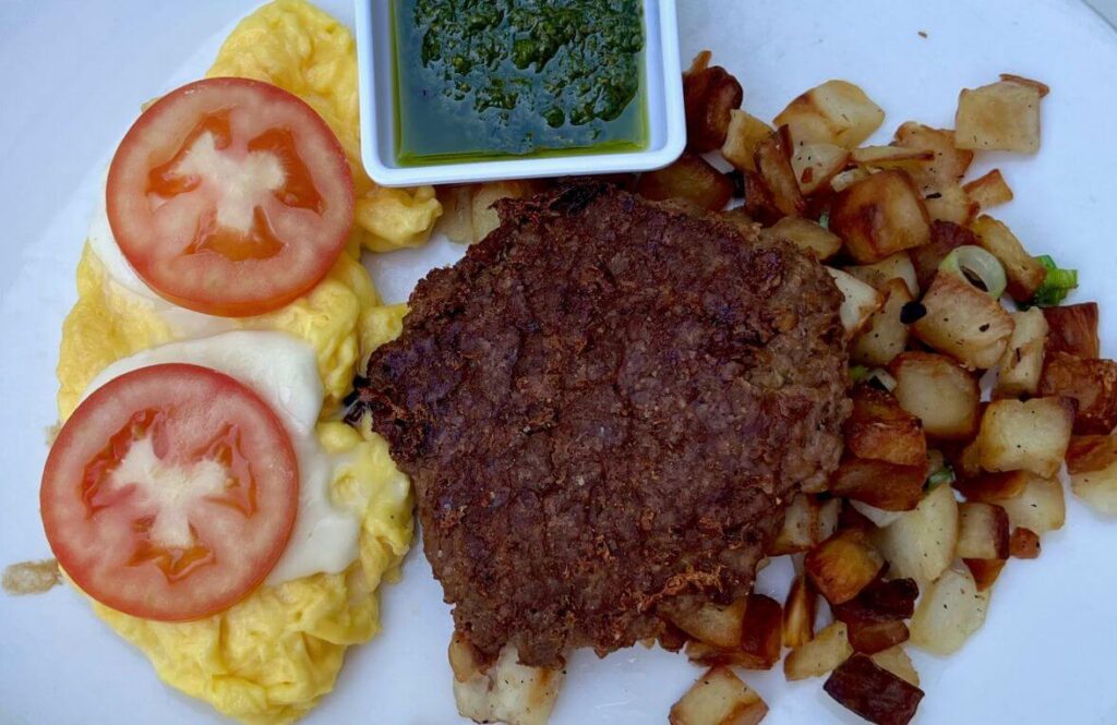 Willow Cafe and Bistro | Breakfast-to-dinner bistro with coffee drinks ...